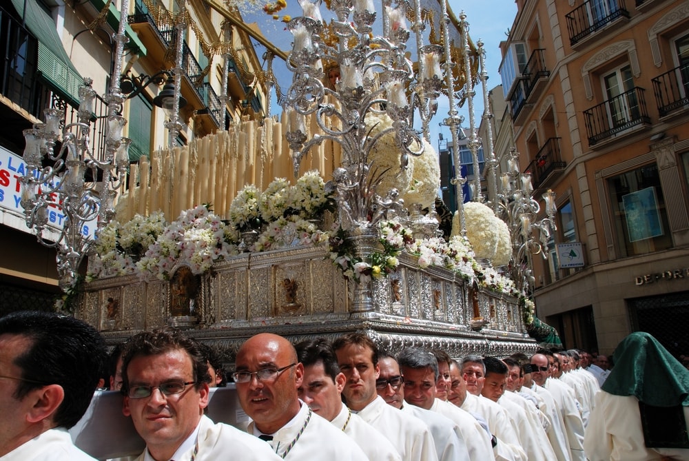 Holy Week in Malaga and Seville: differences and curiosities